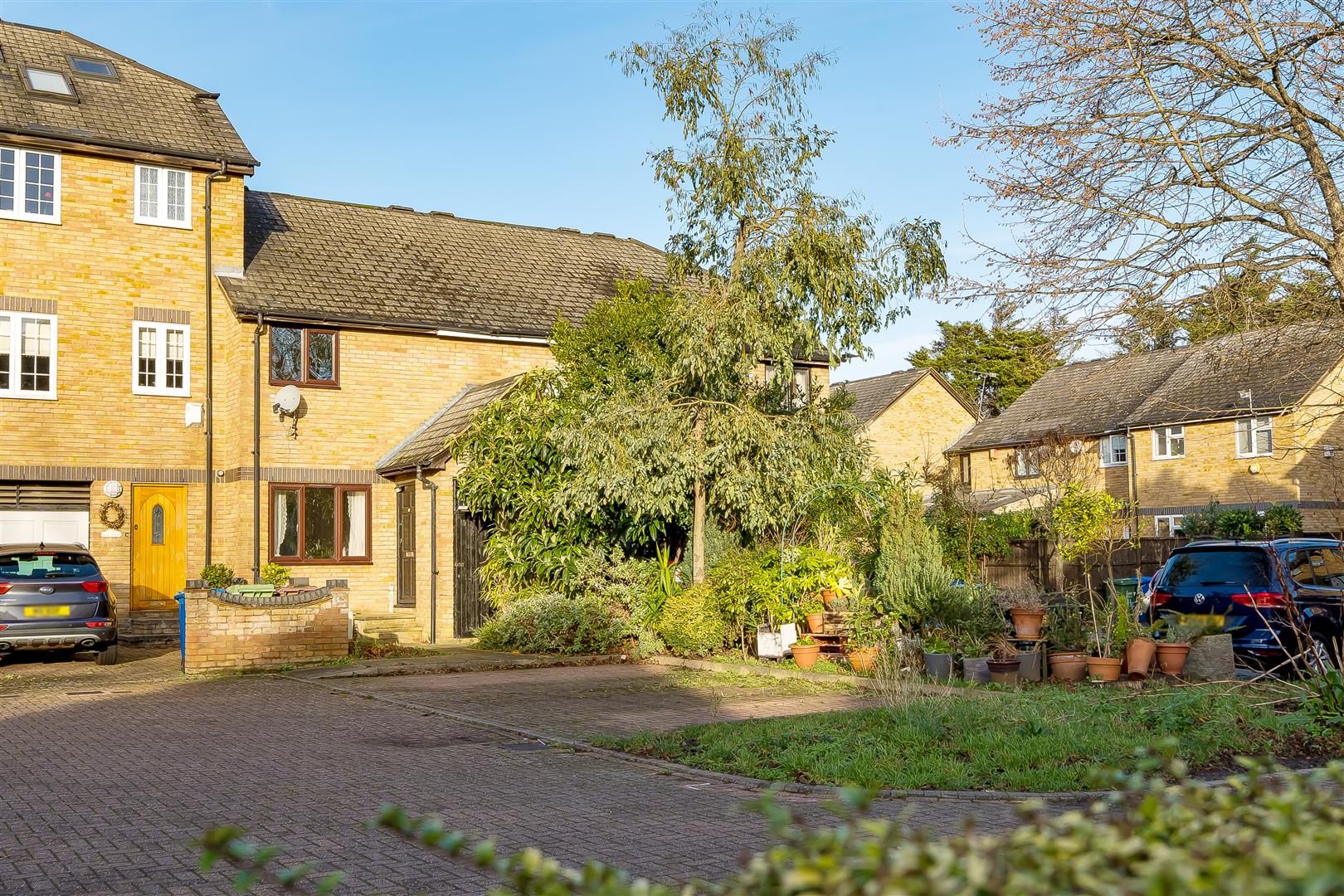 Properties Archive - Oliver Jaques